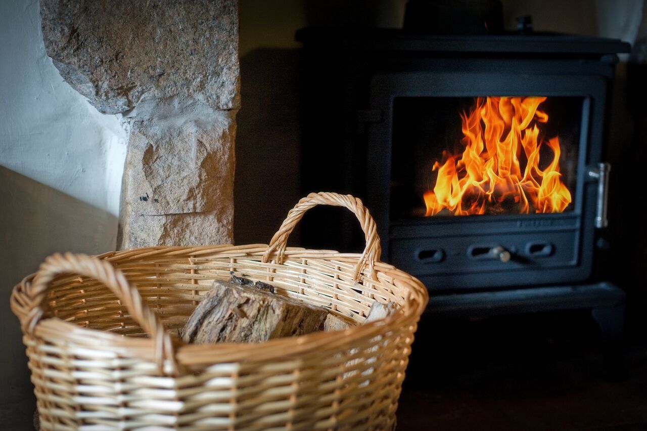 Relax in front of a roaring fire | Select Cottages